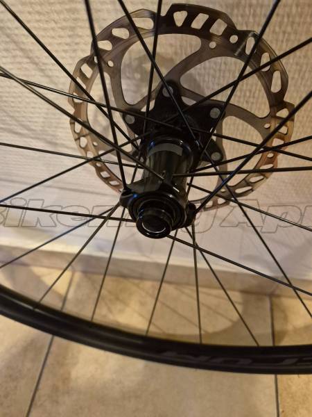 Új Fulcrum R600 DB 622 XD átütőtengelyes kerékszett